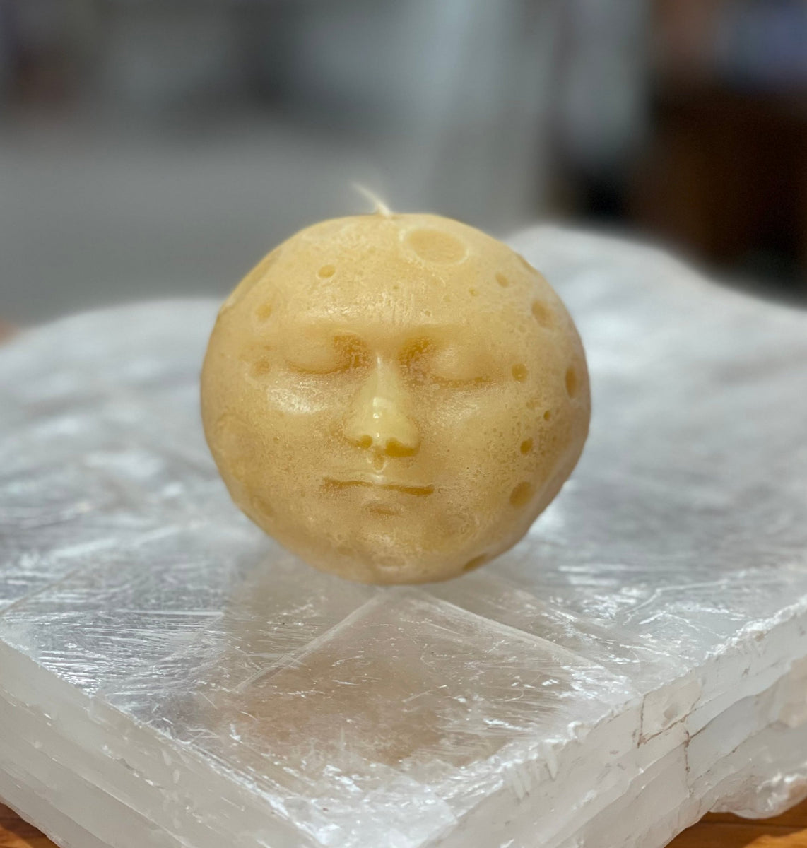 Portland Beeswax Candle Co- Full Moon Face Natural – Hidden Gem